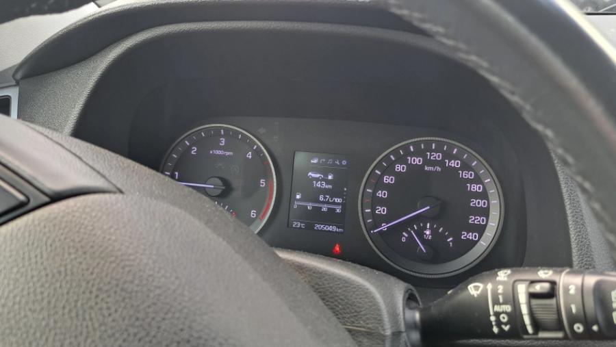 Blue Hyundai Tucson 2016 in Riga, with an engine capacity of 1.70 L and mileage of 205 thousand km for 10990 €, photo 30 on AUTOMOTO.COM.LV