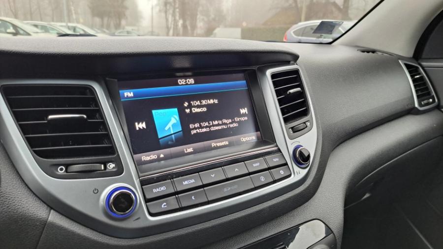 Blue Hyundai Tucson 2016 in Riga, with an engine capacity of 1.70 L and mileage of 205 thousand km for 10990 €, photo 38 on AUTOMOTO.COM.LV
