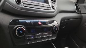 Blue Hyundai Tucson 2016 in Riga, with an engine capacity of 1.70 L and mileage of 205 thousand km for 10990 €, photo 41 on AUTOMOTO.COM.LV