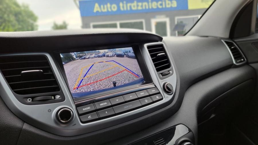 Blue Hyundai Tucson 2016 in Riga, with an engine capacity of 1.70 L and mileage of 205 thousand km for 10990 €, photo 45 on AUTOMOTO.COM.LV