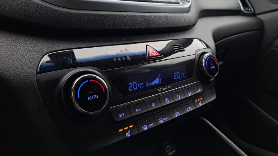 Blue Hyundai Tucson 2016 in Riga, with an engine capacity of 1.70 L and mileage of 205 thousand km for 10990 €, photo 47 on AUTOMOTO.COM.LV