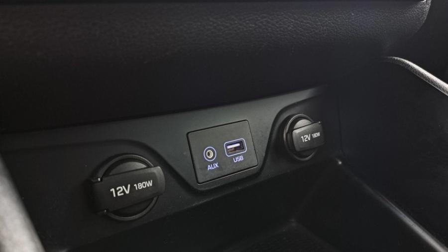 Blue Hyundai Tucson 2016 in Riga, with an engine capacity of 1.70 L and mileage of 205 thousand km for 10990 €, photo 54 on AUTOMOTO.COM.LV