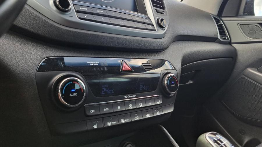 Blue Hyundai Tucson 2016 in Riga, with an engine capacity of 1.70 L and mileage of 205 thousand km for 10990 €, photo 55 on AUTOMOTO.COM.LV