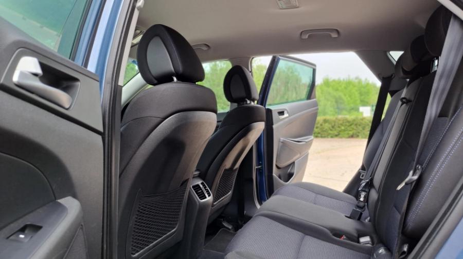 Blue Hyundai Tucson 2016 in Riga, with an engine capacity of 1.70 L and mileage of 205 thousand km for 10990 €, photo 64 on AUTOMOTO.COM.LV