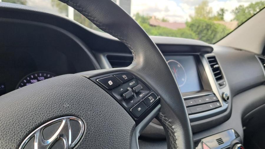 Blue Hyundai Tucson 2016 in Riga, with an engine capacity of 1.70 L and mileage of 205 thousand km for 10990 €, photo 66 on AUTOMOTO.COM.LV