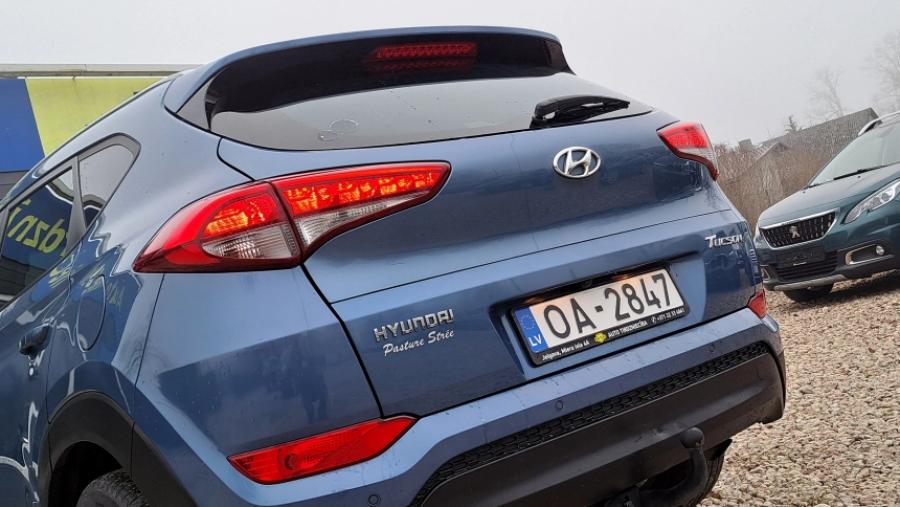 Blue Hyundai Tucson 2016 in Riga, with an engine capacity of 1.70 L and mileage of 205 thousand km for 10990 €, photo 78 on AUTOMOTO.COM.LV