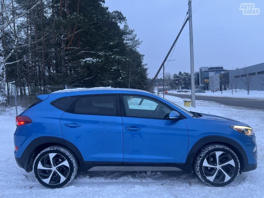 Blue Hyundai Tucson 2017 in Vilnius, with an engine capacity of 1.60 L and mileage of 88 thousand km for 13499 €, photo 5 on AUTOMOTO.COM.LV