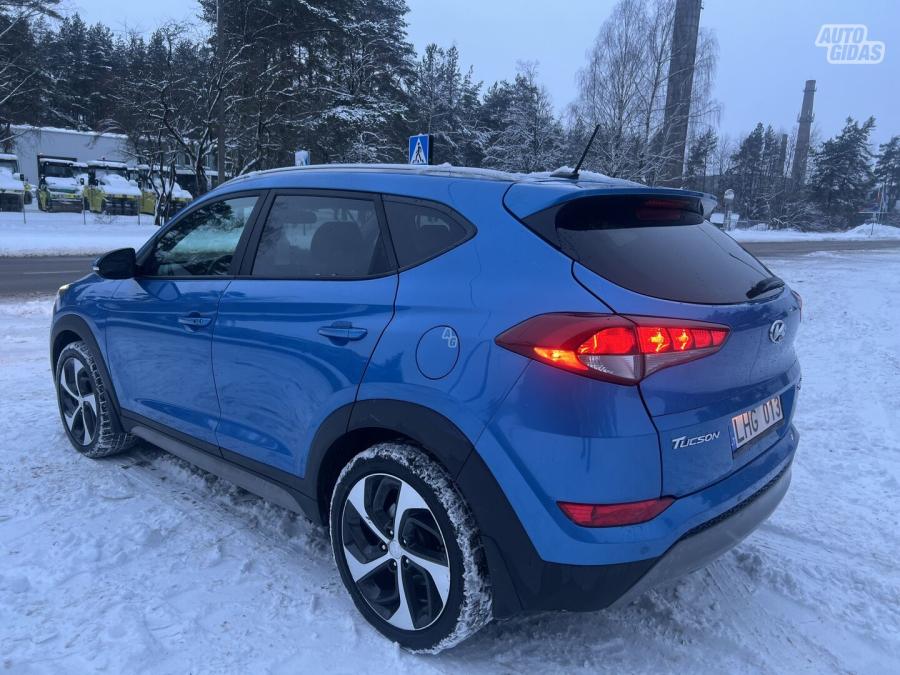 Blue Hyundai Tucson 2017 in Vilnius, with an engine capacity of 1.60 L and mileage of 88 thousand km for 13499 €, photo 8 on AUTOMOTO.COM.LV
