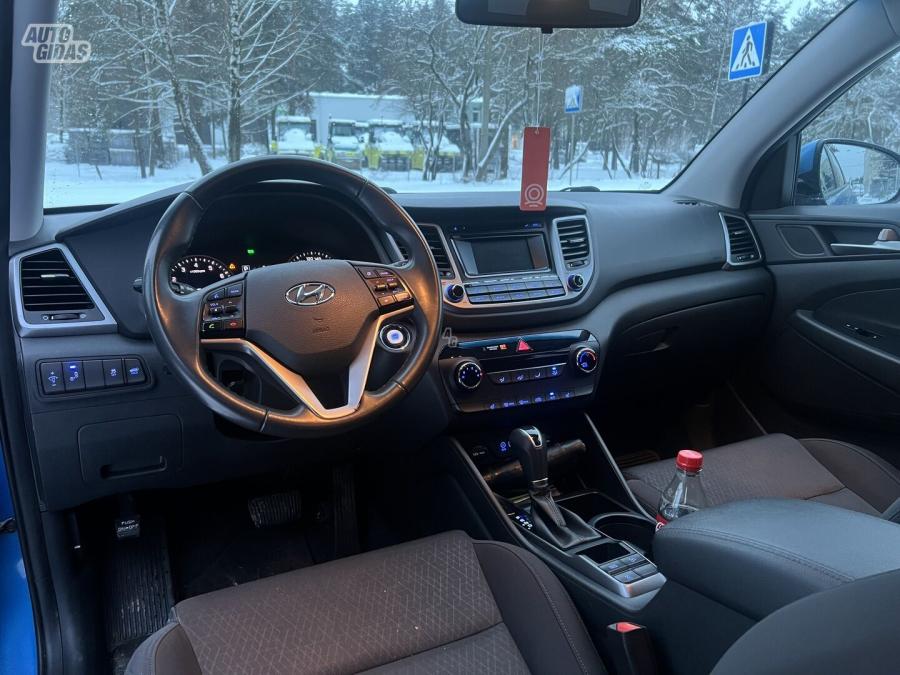 Blue Hyundai Tucson 2017 in Vilnius, with an engine capacity of 1.60 L and mileage of 88 thousand km for 13499 €, photo 12 on AUTOMOTO.COM.LV