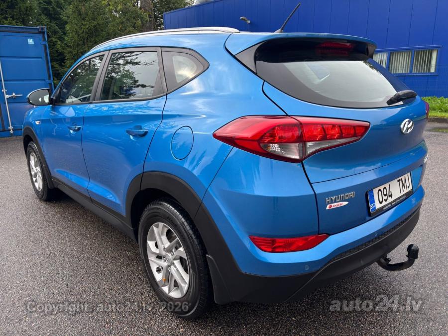 Blue Hyundai Tucson 2017 in Paide, with an engine capacity of 1.70 L and mileage of 411 thousand km for 7890 €, photo 5 on AUTOMOTO.COM.LV