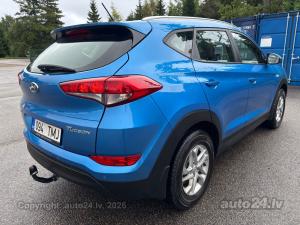 Blue Hyundai Tucson 2017 in Paide, with an engine capacity of 1.70 L and mileage of 411 thousand km for 7890 €, photo 6 on AUTOMOTO.COM.LV