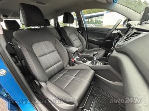 Blue Hyundai Tucson 2017 in Paide, with an engine capacity of 1.70 L and mileage of 411 thousand km for 7890 €, photo 11 on AUTOMOTO.COM.LV