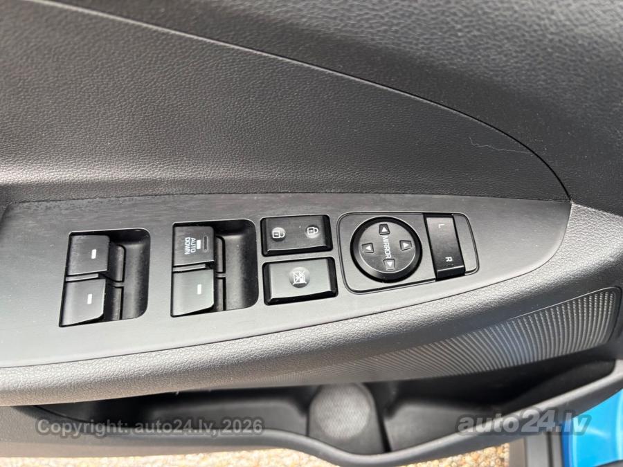 Blue Hyundai Tucson 2017 in Paide, with an engine capacity of 1.70 L and mileage of 411 thousand km for 7890 €, photo 24 on AUTOMOTO.COM.LV