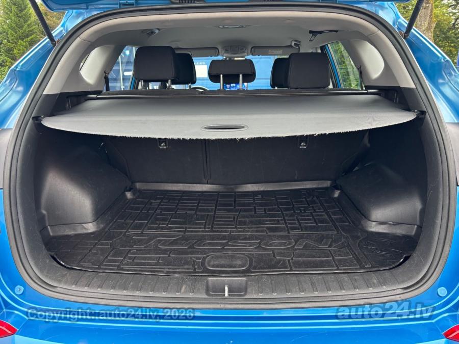 Blue Hyundai Tucson 2017 in Paide, with an engine capacity of 1.70 L and mileage of 411 thousand km for 7890 €, photo 27 on AUTOMOTO.COM.LV
