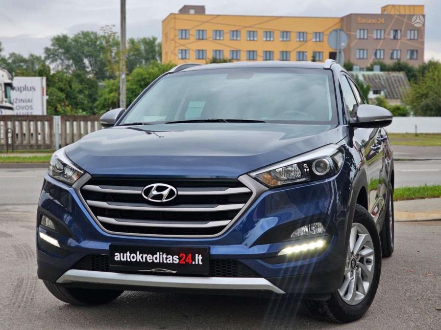 Blue Hyundai Tucson 2018 in Siauliai, with an engine capacity of 1.60 L and mileage of 206 thousand km for 11950 €, photo 1 on AUTOMOTO.COM.LV