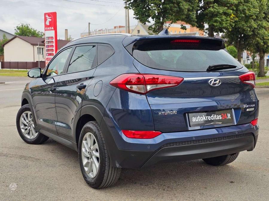 Blue Hyundai Tucson 2018 in Siauliai, with an engine capacity of 1.60 L and mileage of 206 thousand km for 11950 €, photo 10 on AUTOMOTO.COM.LV