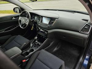 Blue Hyundai Tucson 2018 in Siauliai, with an engine capacity of 1.60 L and mileage of 206 thousand km for 11950 €, photo 18 on AUTOMOTO.COM.LV