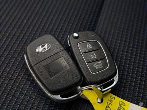 Blue Hyundai Tucson 2018 in Siauliai, with an engine capacity of 1.60 L and mileage of 206 thousand km for 11950 €, photo 19 on AUTOMOTO.COM.LV