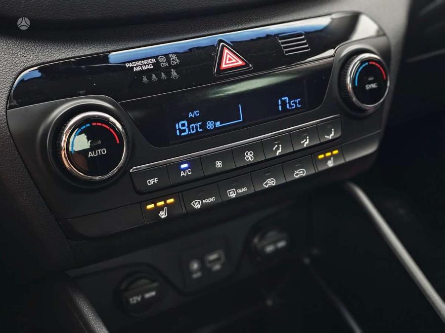 Blue Hyundai Tucson 2018 in Siauliai, with an engine capacity of 1.60 L and mileage of 206 thousand km for 11950 €, photo 32 on AUTOMOTO.COM.LV