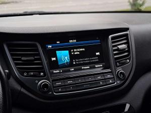 Blue Hyundai Tucson 2018 in Siauliai, with an engine capacity of 1.60 L and mileage of 206 thousand km for 11950 €, photo 33 on AUTOMOTO.COM.LV