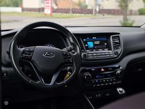 Blue Hyundai Tucson 2018 in Siauliai, with an engine capacity of 1.60 L and mileage of 206 thousand km for 11950 €, photo 35 on AUTOMOTO.COM.LV
