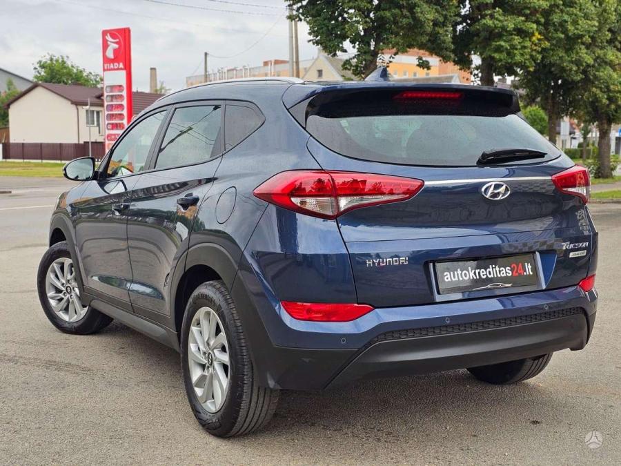 Blue Hyundai Tucson 2018 in Siauliai, with an engine capacity of 1.60 L and mileage of 206 thousand km for 11950 €, photo 10 on AUTOMOTO.COM.LV
