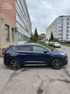Blue Hyundai Tucson 2019 in Vilnius, with an engine capacity of 1.60 L and mileage of 169 thousand km for 13500 €, photo 4 on AUTOMOTO.COM.LV