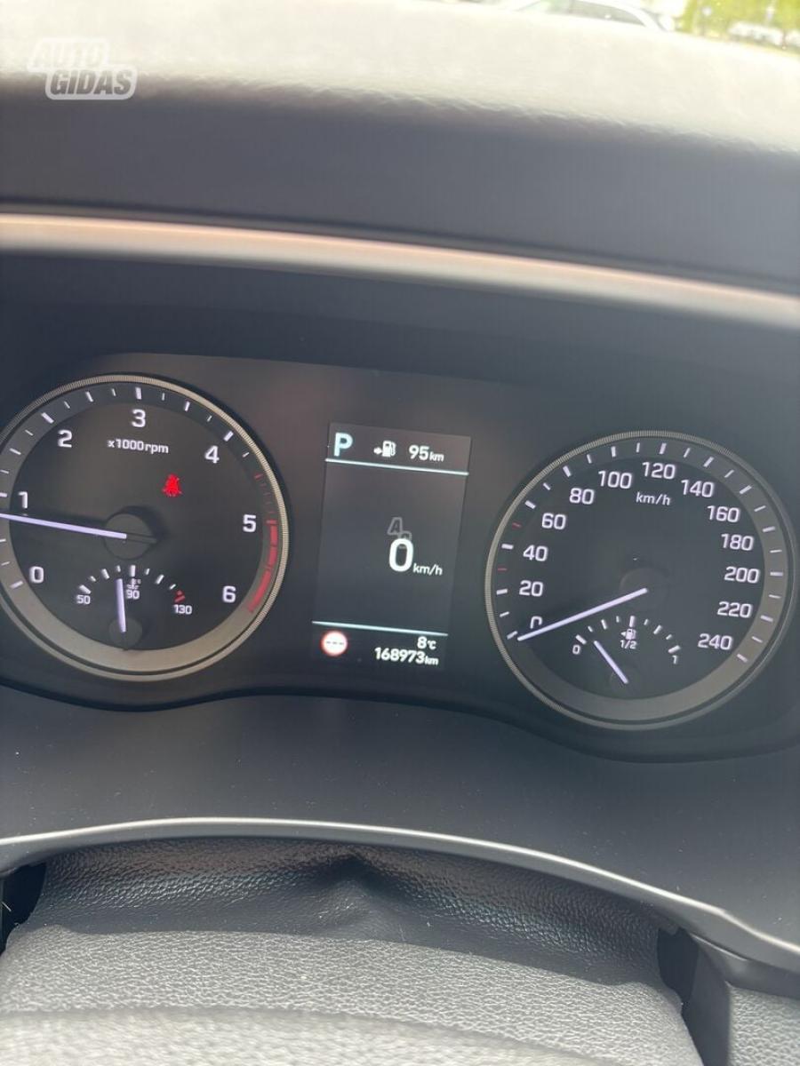 Blue Hyundai Tucson 2019 in Vilnius, with an engine capacity of 1.60 L and mileage of 169 thousand km for 13500 €, photo 17 on AUTOMOTO.COM.LV