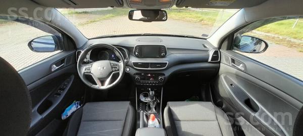 Blue Hyundai Tucson 2019 in Talsi, with an engine capacity of 1.60 L and mileage of 117 thousand km for 14490 €, photo 5 on AUTOMOTO.COM.LV