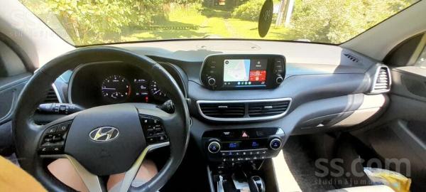 Blue Hyundai Tucson 2019 in Talsi, with an engine capacity of 1.60 L and mileage of 117 thousand km for 14490 €, photo 6 on AUTOMOTO.COM.LV