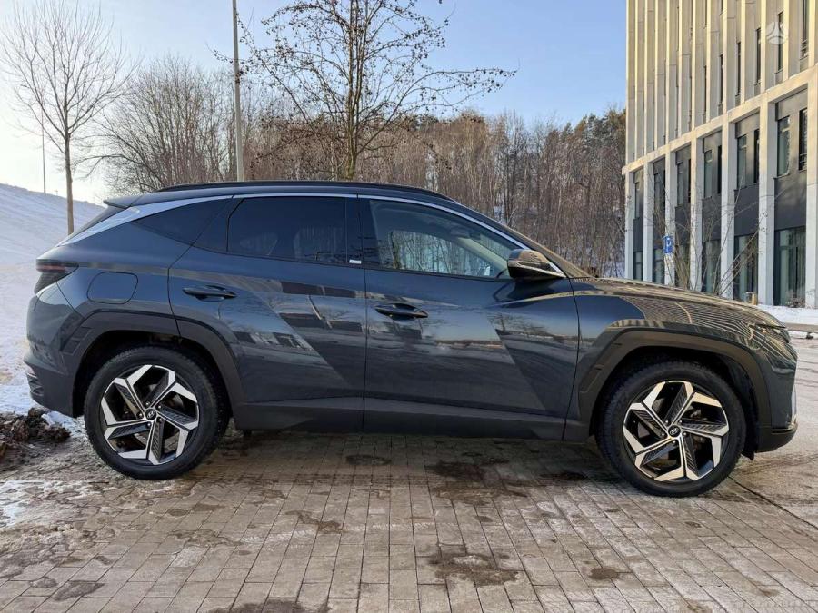 Blue Hyundai Tucson 2021 in Vilnius, with an engine capacity of 1.60 L and mileage of 86 thousand km for 25900 €, photo 2 on AUTOMOTO.COM.LV