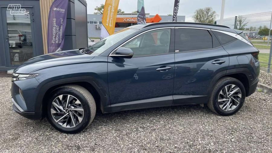 Blue Hyundai Tucson 2021 in Marijampole, with an engine capacity of 1.60 L and mileage of 71 thousand km for 22650 €, photo 6 on AUTOMOTO.COM.LV