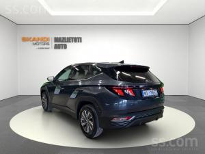Blue Hyundai Tucson 2021 in Riga, with an engine capacity of 1.60 L and mileage of 36 thousand km for 18490 €, photo 5 on AUTOMOTO.COM.LV