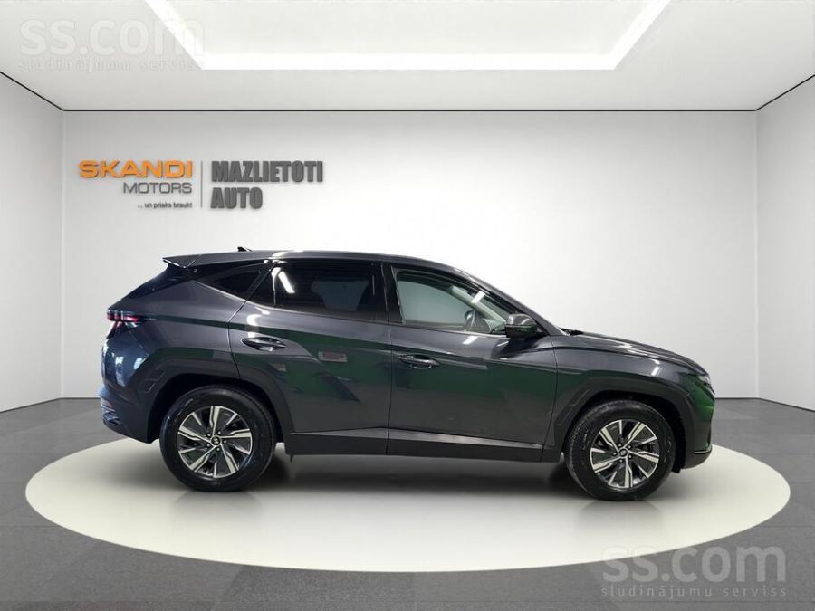 Blue Hyundai Tucson 2021 in Riga, with an engine capacity of 1.60 L and mileage of 36 thousand km for 18490 €, photo 8 on AUTOMOTO.COM.LV