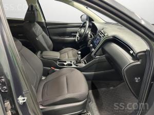 Blue Hyundai Tucson 2021 in Riga, with an engine capacity of 1.60 L and mileage of 36 thousand km for 18490 €, photo 17 on AUTOMOTO.COM.LV