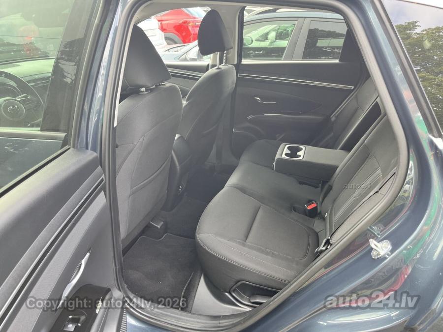 Blue Hyundai Tucson 2021 in Tallinn, with an engine capacity of 1.60 L and mileage of 99 thousand km for 17900 €, photo 7 on AUTOMOTO.COM.LV