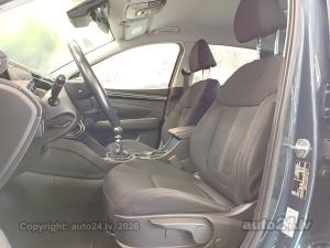Blue Hyundai Tucson 2021 in Tallinn, with an engine capacity of 1.60 L and mileage of 99 thousand km for 17900 €, photo 9 on AUTOMOTO.COM.LV