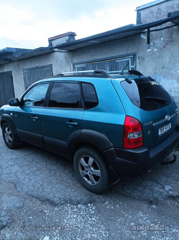 Hyundai Tucson 2006 in Tallinn on AUTOMOTO.COM.LV Blue Hyundai Tucson 2006 in Tallinn, with an engine capacity of 2.00 L and mileage of 345 thousand km for 1000 €, photo 1 on AUTOMOTO.COM.LV