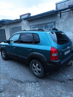 Zils Hyundai Tucson 2006 Tallina, ar dzinēja tilpumu 2.00 L un nobraukumu 345 tūkst. km par 1000 €, foto  vietnē AUTOMOTO.COM.LV
