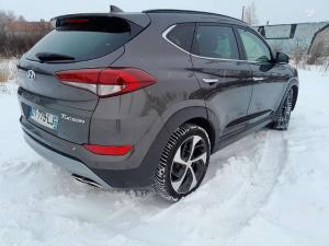 Brown Hyundai Tucson 2015 in Kaunas, with an engine capacity of 2.00 L and mileage of 165 thousand km for 9999 €, photo 2 on AUTOMOTO.COM.LV