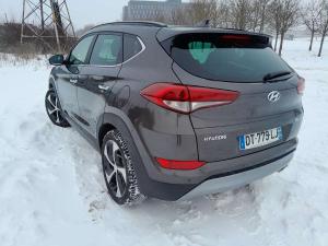 Brown Hyundai Tucson 2015 in Kaunas, with an engine capacity of 2.00 L and mileage of 165 thousand km for 9999 €, photo 3 on AUTOMOTO.COM.LV