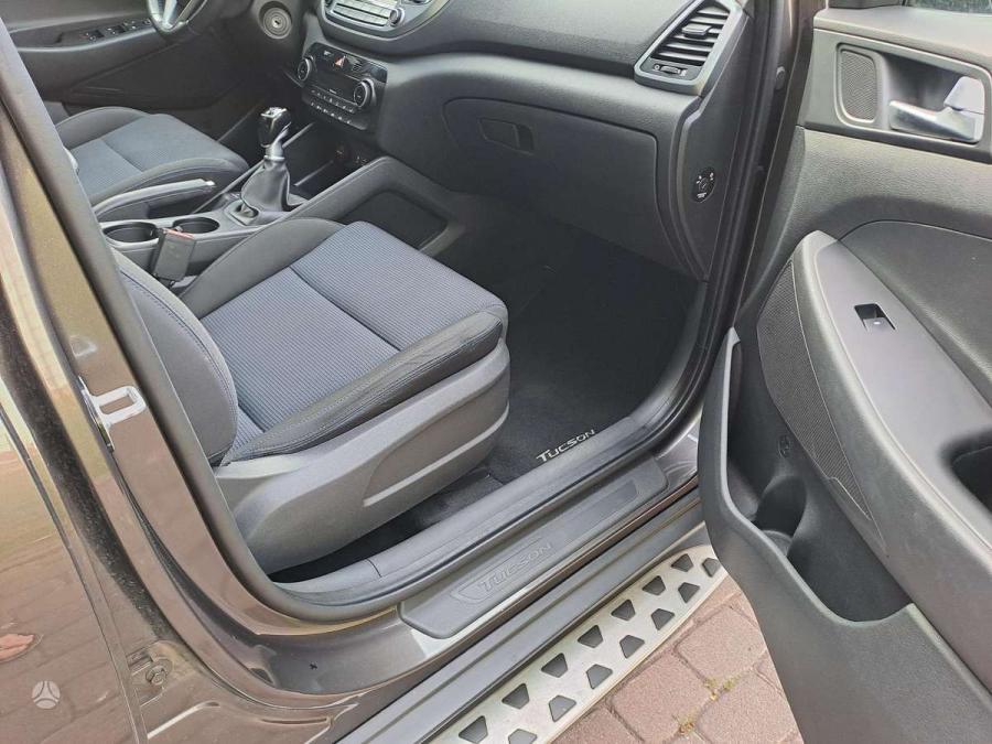 Brūns Hyundai Tucson 2015 Ukmergė, ar dzinēja tilpumu 1.69 L un nobraukumu 198 tūkst. km par 9950 €, foto 14 vietnē AUTOMOTO.COM.LV