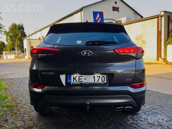 Brown Hyundai Tucson 2015 in Daugavpils, with an engine capacity of 1.60 L and mileage of 142 thousand km for 12300 €, photo 6 on AUTOMOTO.COM.LV