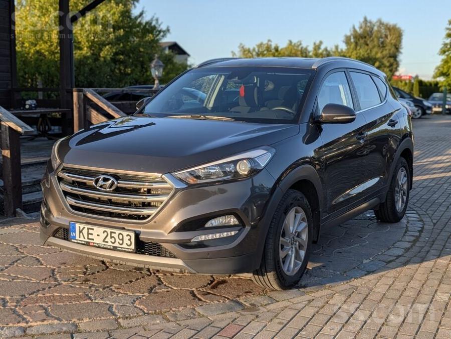 Brūns Hyundai Tucson 2015 Liepāja, ar dzinēja tilpumu 2.00 L un nobraukumu 190 tūkst. km par 12000 €, foto 1 vietnē AUTOMOTO.COM.LV