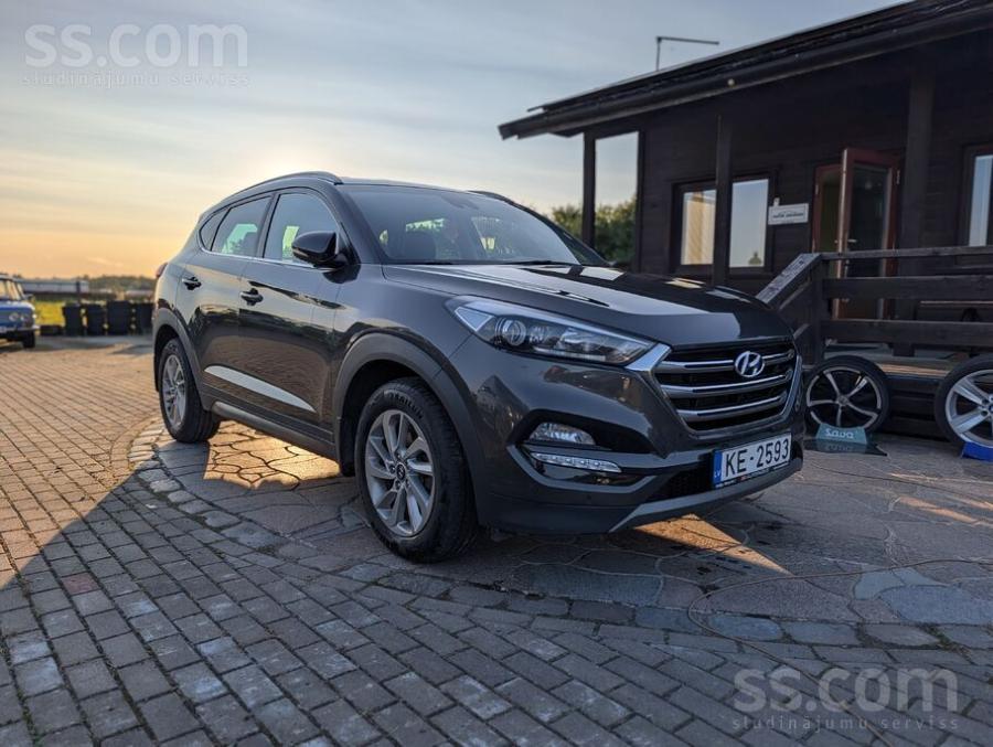 Brūns Hyundai Tucson 2015 Liepāja, ar dzinēja tilpumu 2.00 L un nobraukumu 190 tūkst. km par 12000 €, foto 3 vietnē AUTOMOTO.COM.LV