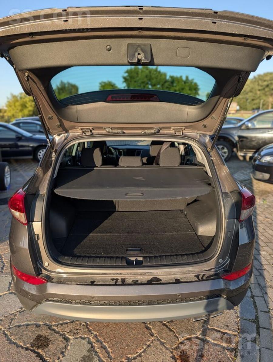 Brūns Hyundai Tucson 2015 Liepāja, ar dzinēja tilpumu 2.00 L un nobraukumu 190 tūkst. km par 12000 €, foto 6 vietnē AUTOMOTO.COM.LV