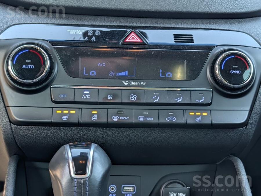 Brūns Hyundai Tucson 2015 Liepāja, ar dzinēja tilpumu 2.00 L un nobraukumu 190 tūkst. km par 12000 €, foto 11 vietnē AUTOMOTO.COM.LV