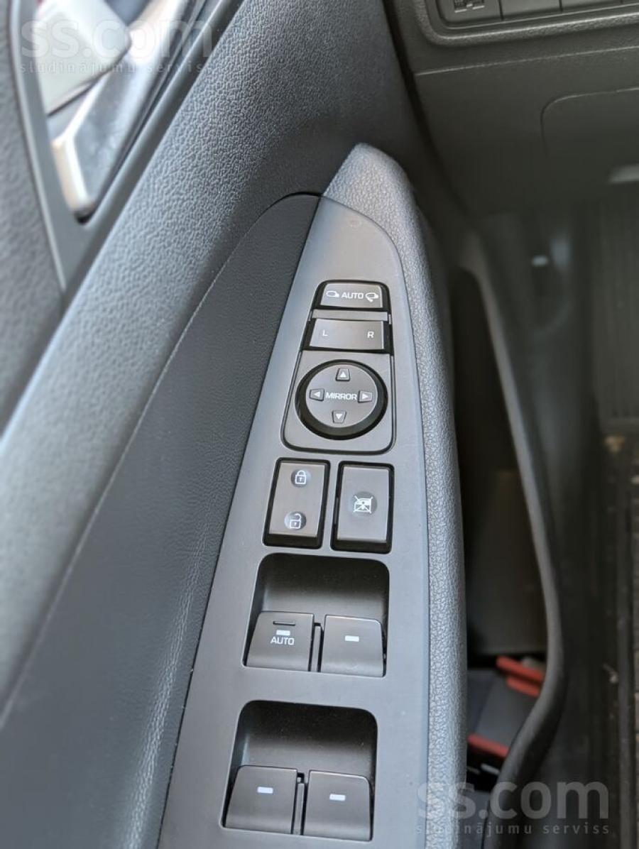 Brūns Hyundai Tucson 2015 Liepāja, ar dzinēja tilpumu 2.00 L un nobraukumu 190 tūkst. km par 12000 €, foto 14 vietnē AUTOMOTO.COM.LV