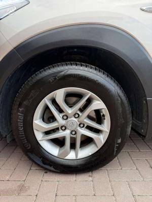 Brūns Hyundai Tucson 2015 Utena, ar dzinēja tilpumu 1.69 L un nobraukumu 237 tūkst. km par 8950 €, foto 10 vietnē AUTOMOTO.COM.LV