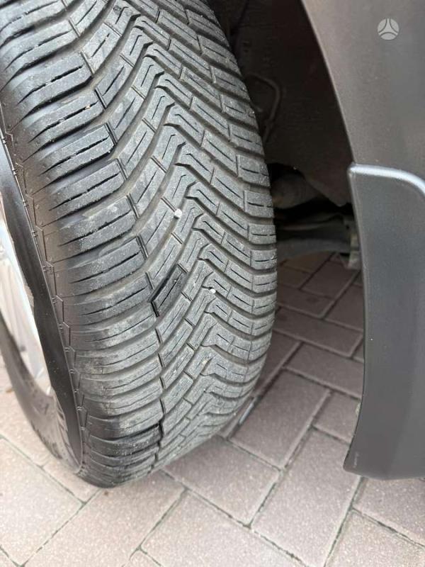 Brown Hyundai Tucson 2015 in Utena, with an engine capacity of 1.69 L and mileage of 237 thousand km for 8950 €, photo 11 on AUTOMOTO.COM.LV